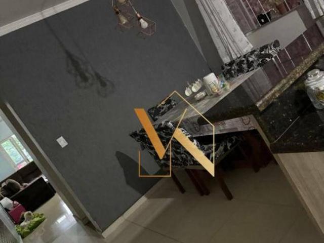 Sobrado amplo com 3 dormitórios e área gourmet à venda, 126,50 m² por R$ 700.000 Parque Flamengo