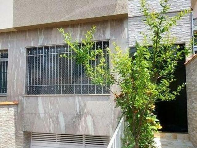 Sobrado amplo com 3 quartos suítes 3 vagas, quintal e churrasqueira Parada Inglesa