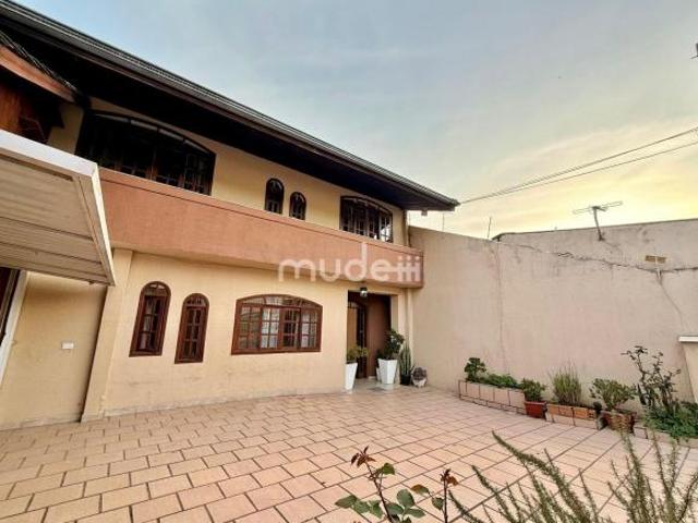 Sobrado Amplo com Terreno ZR4 de 368m² | São José dos Pinhais