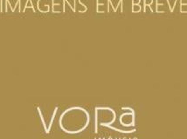 Sobrado amplo com ático e 4 vagas no Hugo Lange | 254m² privativos