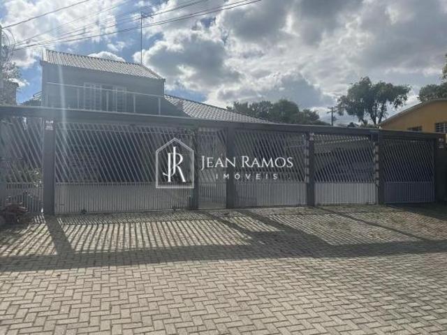 Sobrado amplo com Duas casas aos fundos para venda, Alto Boqueirão, Curitiba