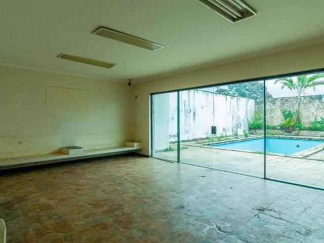 Sobrado Amplo com Piscina e Edícula à Venda no Alto da Lapa 4 Dorms, 2 Suítes e 8 Vagas