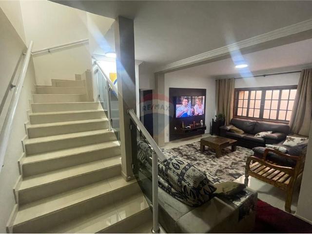 SOBRADO AMPLO E COMPLETO PARA LOCAÇÃO RESIDENCIAL OU COMERCIAL! 4 Dormitórios, 220 M², R$ 8000,00 ALUGUEL E IPTU / BAIRRO ATIBAIA JARDIM, ATIBAIA/SP