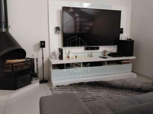 Sobrado Amplo e Mobiliado com 3 Dormitórios, Suíte e Lazer Completo no Jordanópo