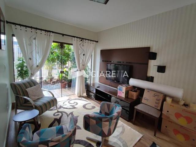 Sobrado amplo para venda em excelente localização, JARDIM GISELA, TOLEDO PR