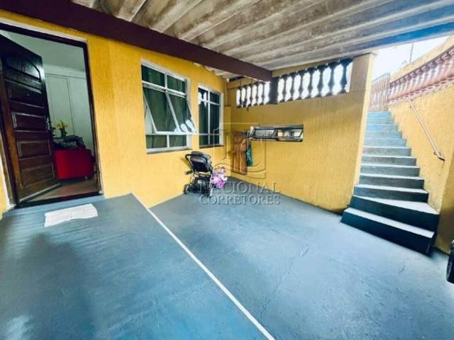 Sobrado amplo para venda no Parque Capuava, 157 m² de área construída, em um ter