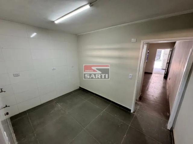 Sobrado amplo todo reformado com 2 dormitórios sendo 1 suíte 01 vaga de garagem coberta