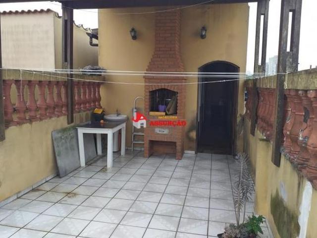 SOBRADO AMPLO