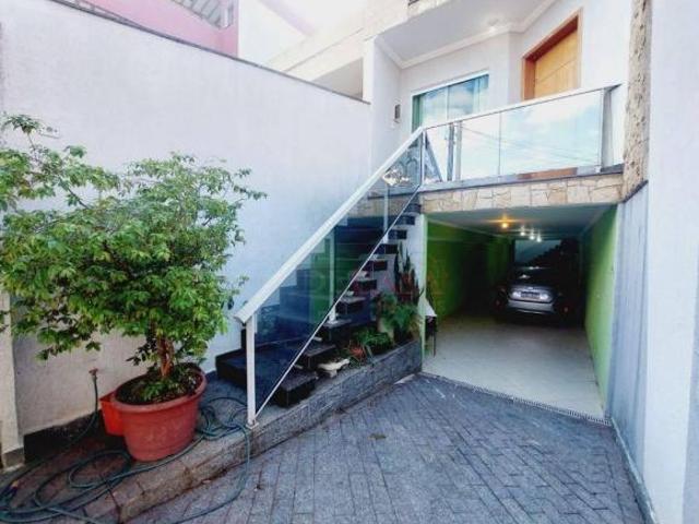 Sobrado ao lado do Metrô á Venda. 2 suítes, 5 vagas de garagem. Vila Guilhermina São Paulo/SP