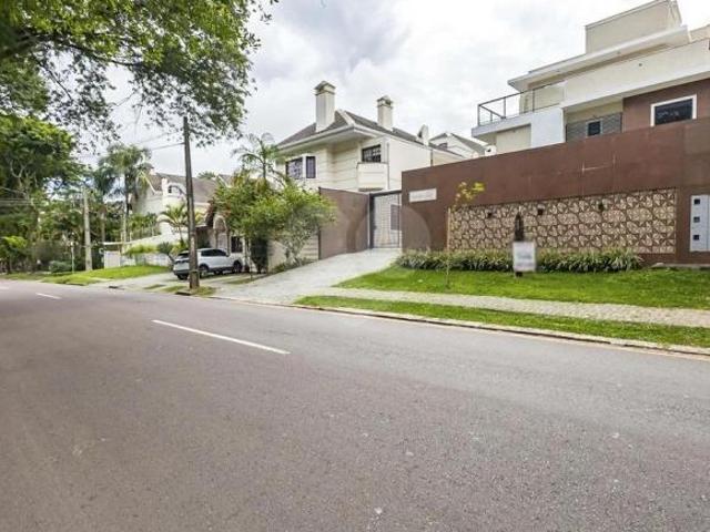 Sobrado B. J. Social cond. fechado 240 m² 3 Quartos 1 Suite 2 Vagas