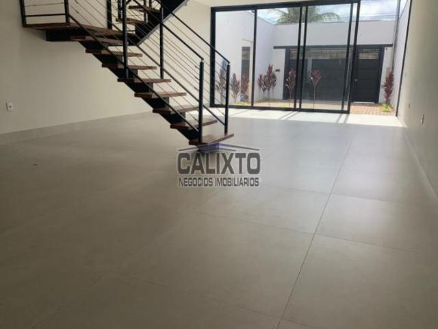 SOBRADO BAIRRO SANTA MONICA