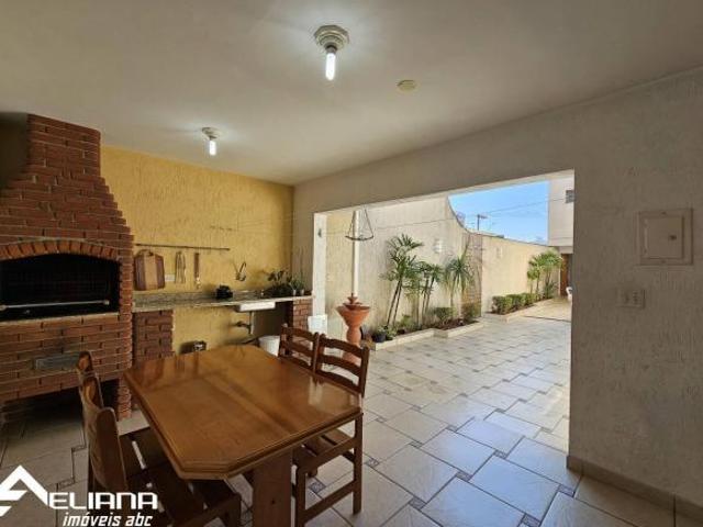 Sobrado Bairro Santa Paula 3 dormitórios e 4 vagas