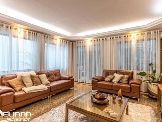 Sobrado Bairro Santo Antônio 4 dormitórios, 4 vagas, área gourmet