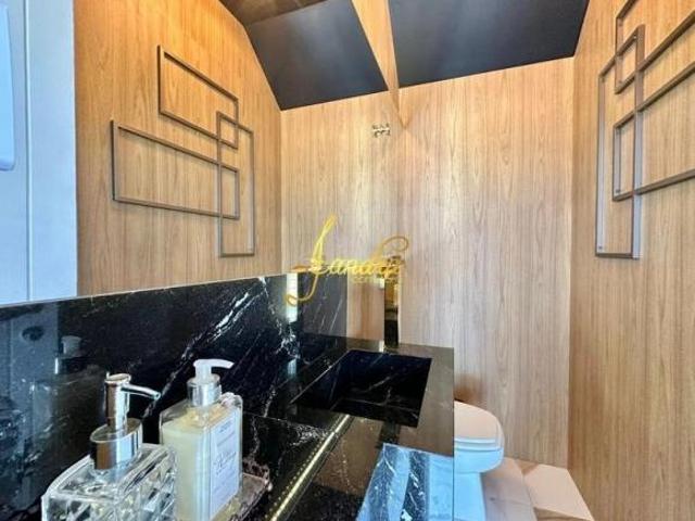 Sobrado Beira da Marina, mobiliado e decorado com 04 suítes