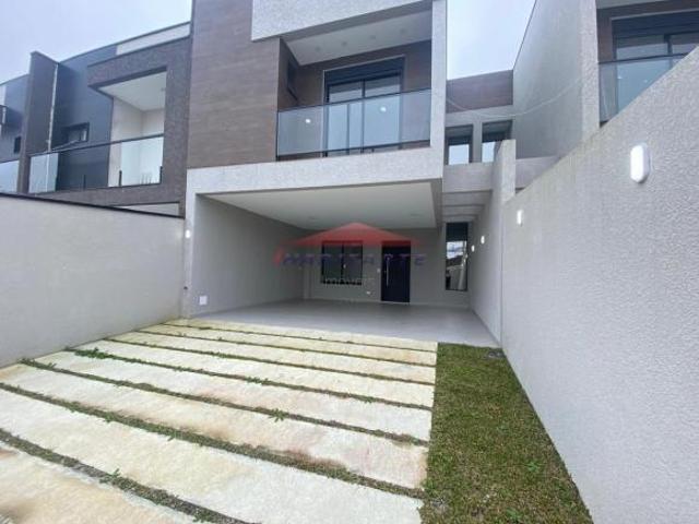 Sobrado bellissimo com 3 suítes e 6 vagas de garagem no bairro Bom Jesus em São José dos Pinhais PR