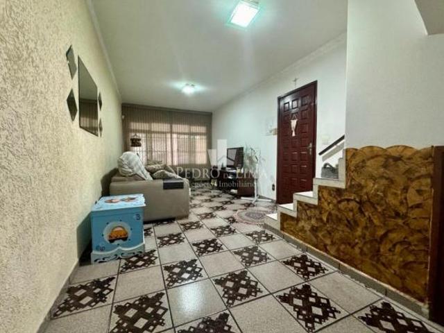 Sobrado bem localizado no Jardim Aricanduva, 125m² 3 quartos, 3 banheiros e 2 vagas cobertas