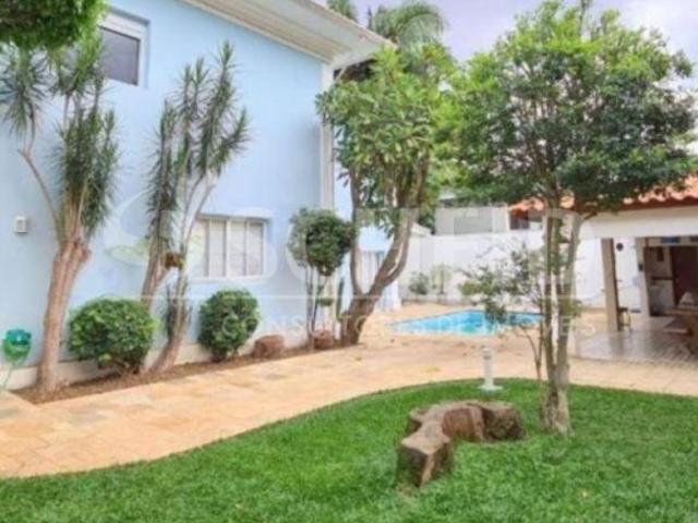 Sobrado Brooklin 5 dorms, 4 suítes, 5 vagas de garagem 330m2