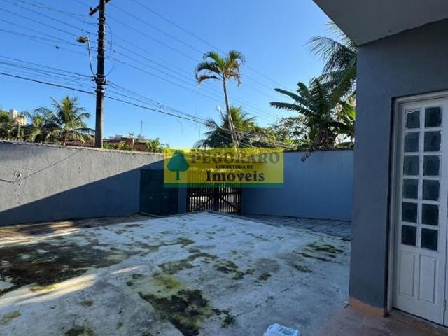 Sobrado c 3 Dormitórios e Área Gourmet na Martim de Sá à Venda na Martim de Sá em Caraguatatuba SP