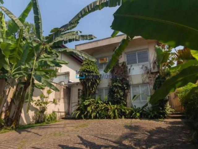 Sobrado Campo Belo, 360m² 4 Dormitórios, 2 suítes, 6 Vagas