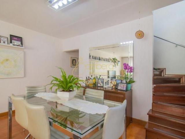Sobrado/ Casa com edícula reformado, 3 quartos, sendo 1 suíte, 2 vagas, quintal e churrasqueira