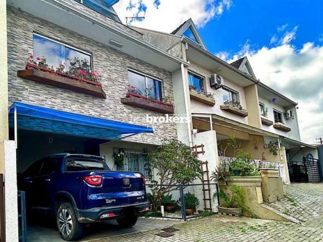 Sobrado Casa com 3 quartos, sendo 1 suíte, 2 vagas, a Venda no Bairro Santo Inácio, em Curitiba REbr