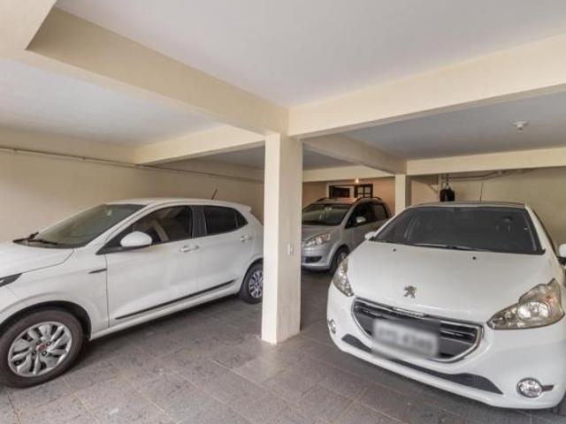 Sobrado Casa com 4 quartos, 5 vagas, a Venda no Bairro Vista Alegre, em Curitiba REbrokers