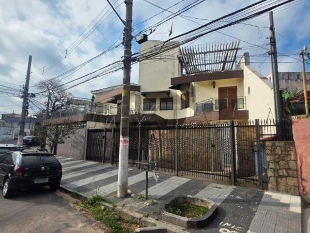 SOBRADO CASA FORTE Sobrado amplo precisa reforma