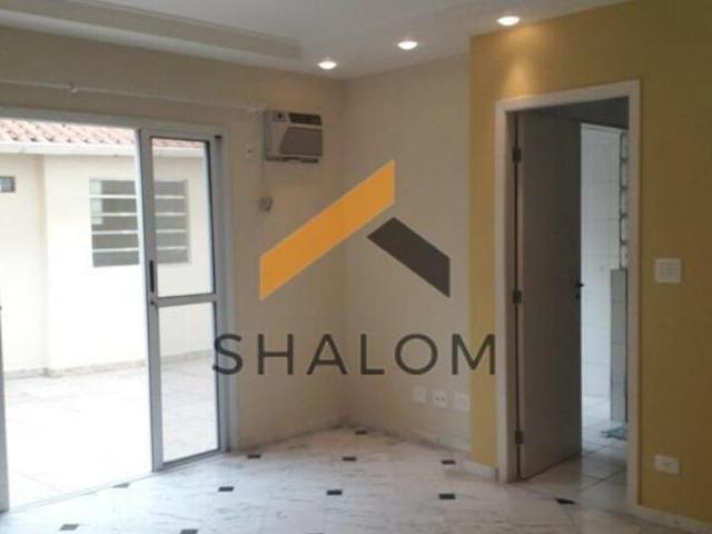 Sobrado Charmoso em Condomínio Fechado com Localização Privilegiada!