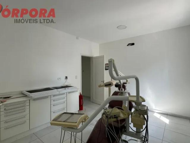 Sobrado Clínica Odontológica, na Av. Dr. Washington Luis, Vila Mathias Santos SP