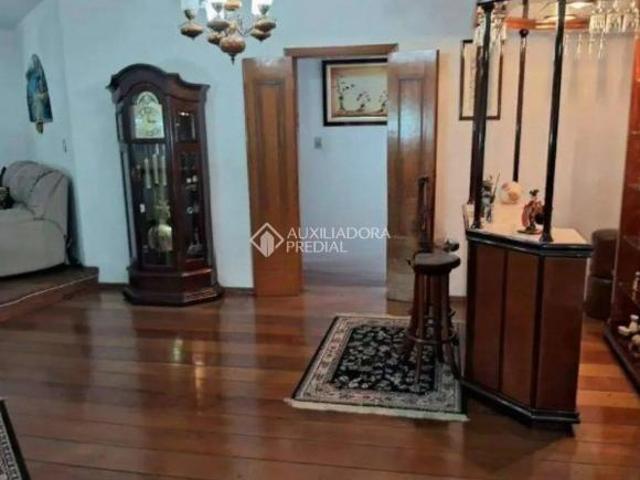 Sobrado com 444m² 4dormitórios, 2 suítes, 5 vagas, Centro São Bernardo do Campo