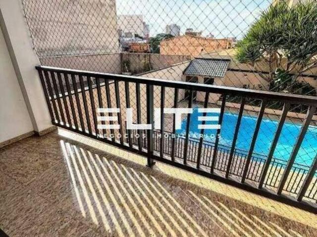 Sobrado com 454 m² de área privativa, 04 suítes, piscina e um lindo espaço gourmet, localização priv