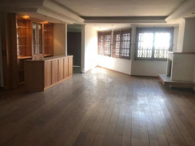 Sobrado com 490m² e 4 quartos à venda no bairro Cristal