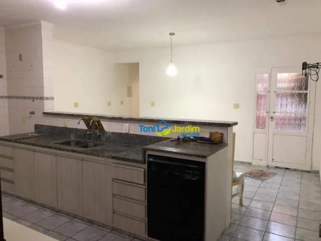 Sobrado com 4 dormitórios à venda, 267 m² por R$ 800.000,00 Vila Aquilino Santo André/SP