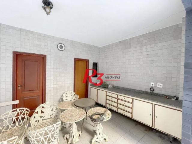Sobrado com 4 dormitórios à venda, 266 m² por R$ 2.800.000,00 Gonzaga Santos/SP