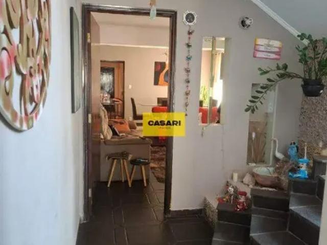 Sobrado com 4 Dormitórios, 2 Suítes, Edícula e Quintal Amplo – 280m²