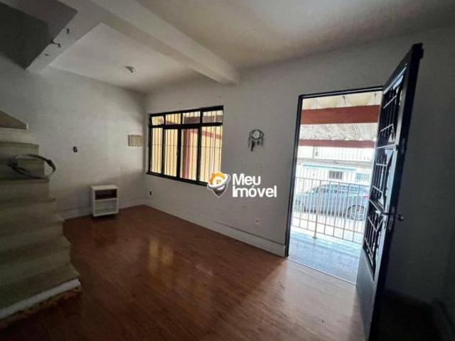 Sobrado com 4 dormitórios à venda, 116 m² por R$ 647.000 Vila Cruz das Almas São Paulo/SP