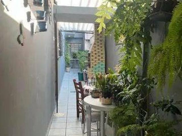 Casa de 125 m² com 4 quartos à venda em Baeta Neves