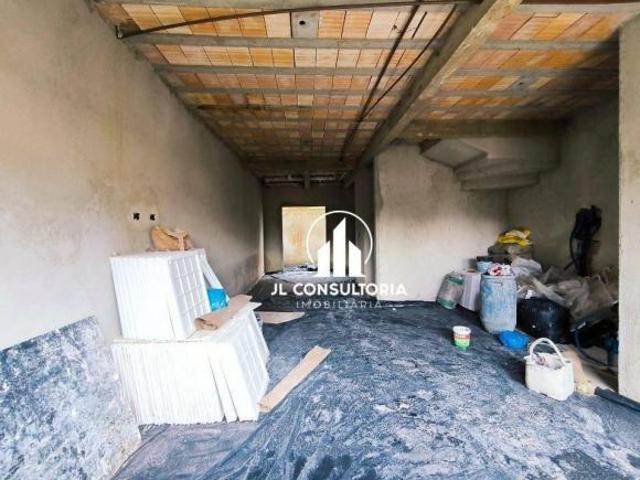 Sobrado com 4 dormitórios à venda, 147 m² por R$ 900.000,00 Capão Raso Curitiba/PR