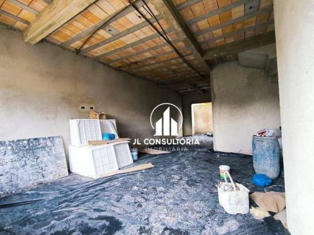 Sobrado com 4 dormitórios à venda, 147 m² por R$ 950.000 Capão Raso Curitiba/PR