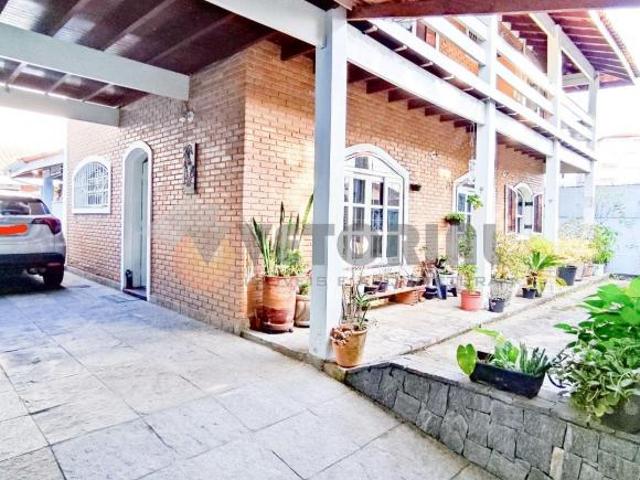 Sobrado com 4 dormitórios à venda, 156 m² por R$ 1.500.000 Centro Caraguatatuba/SP