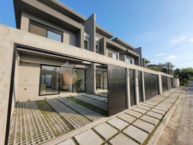 Sobrado com 4 dormitórios à venda, 150 m² por R$ 3.000.000,00 Praia de Juquehy São Sebastião/SP