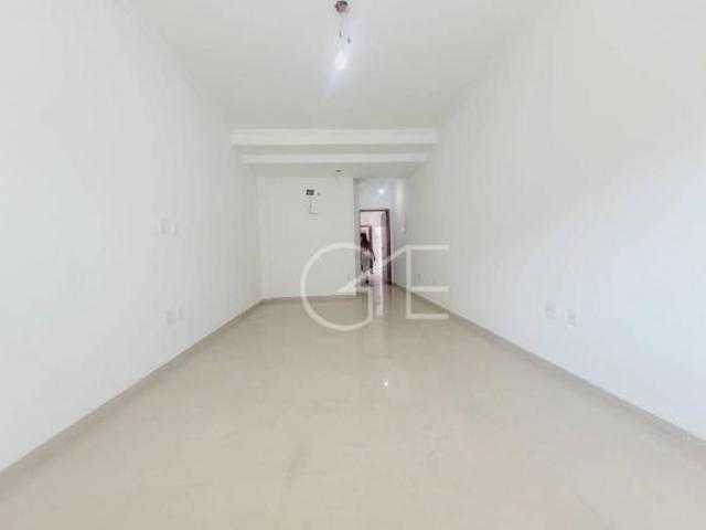 Sobrado com 4 dormitórios à venda, 170 m² por R$ 1.100.000,00 Marapé Santos/SP