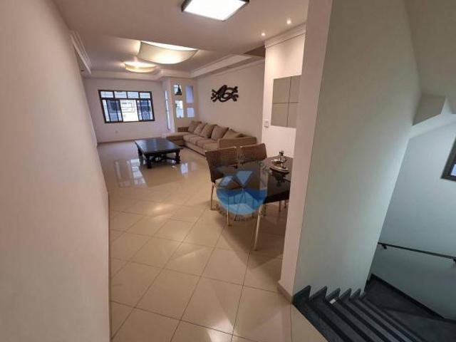 Sobrado com 4 dormitórios à venda, 185 m² por R$ 1.300.000,00 Aparecida Santos/SP