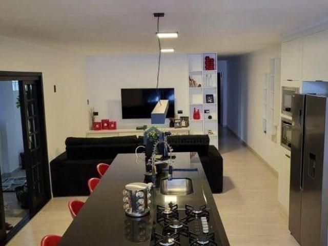Sobrado com 4 dormitórios à venda, 188 m² por R$ 860.000,00 Jardim Portugal São José dos Campos/