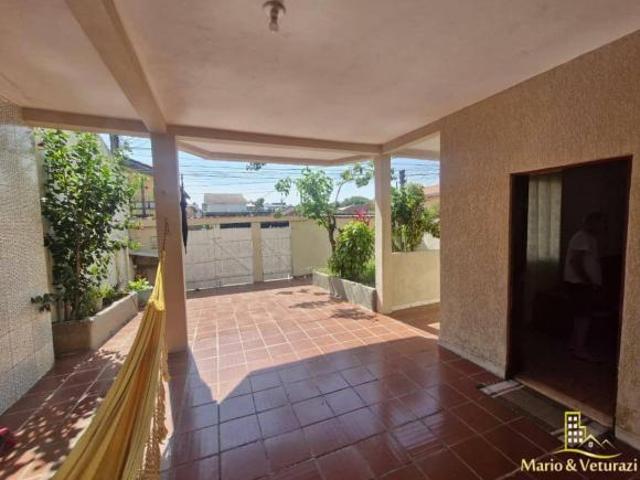 Sobrado com 4 dormitórios à venda, 188 m² por R$ 950.000,00 Vila Santa Rosa Guarujá/SP