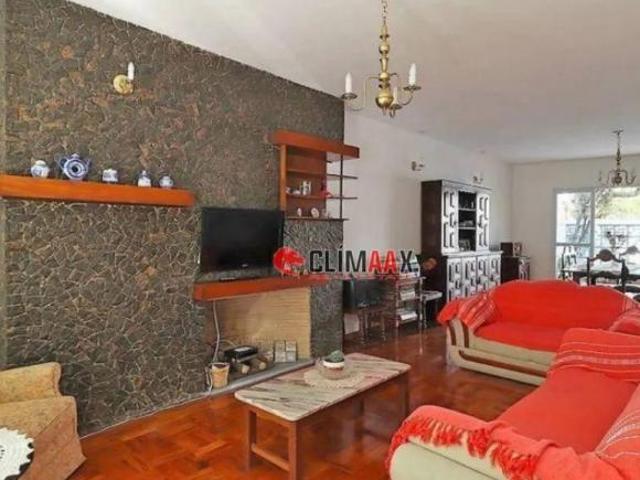 Sobrado em Jardim das Bandeiras com 196m², 4 dorm. e 279m² de terreno São Paulo