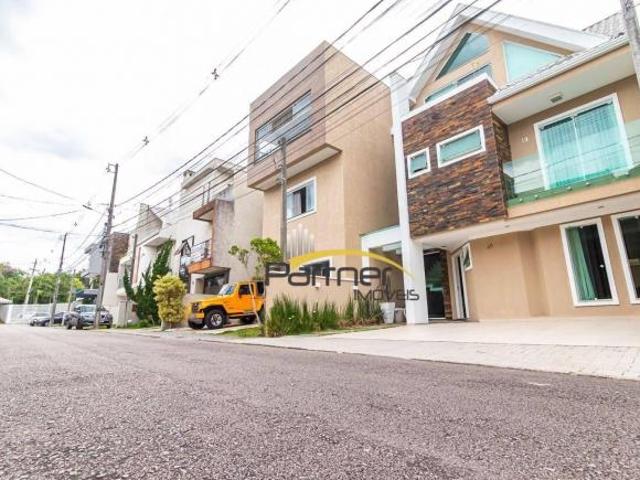 Sobrado com 4 dormitórios à venda, 199 m² por R$ 1.275.000,00 Capão Raso Curitiba/PR
