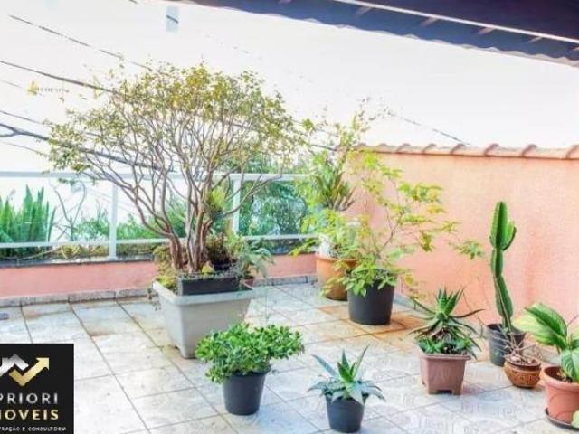 Sobrado com 4 dormitórios à venda, 190 m² por R$ 680.000,00 Vila Humaitá Santo André/SP
