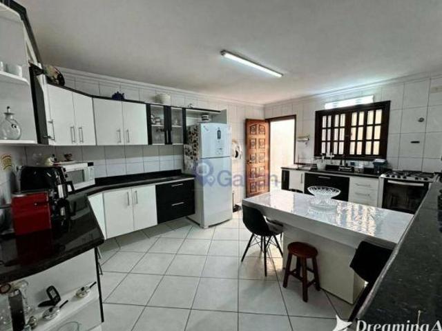 Sobrado com 4 dormitórios à venda, 191 m² por R$ 905.000,00 Campo Grande São Paulo/SP