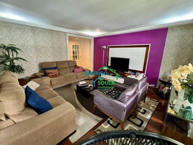 Sobrado com 4 dormitórios à venda, 207 m² I Centro de Carapicuíba/SP